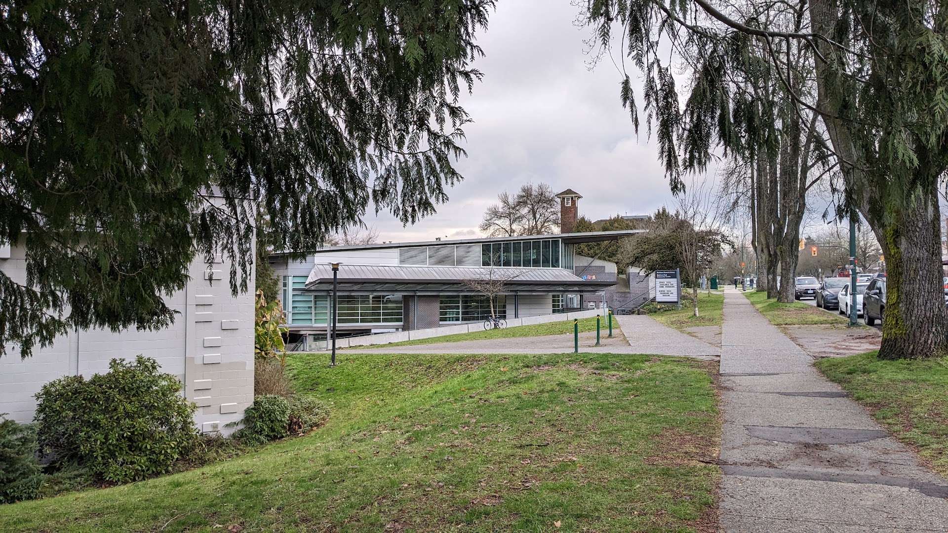 Renfrew Park Pool - Downtown Vancouver